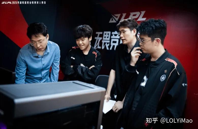 EDG教练：NIP核心Doinb和Leave，想办法在BP让选手从容应对 - 知乎
